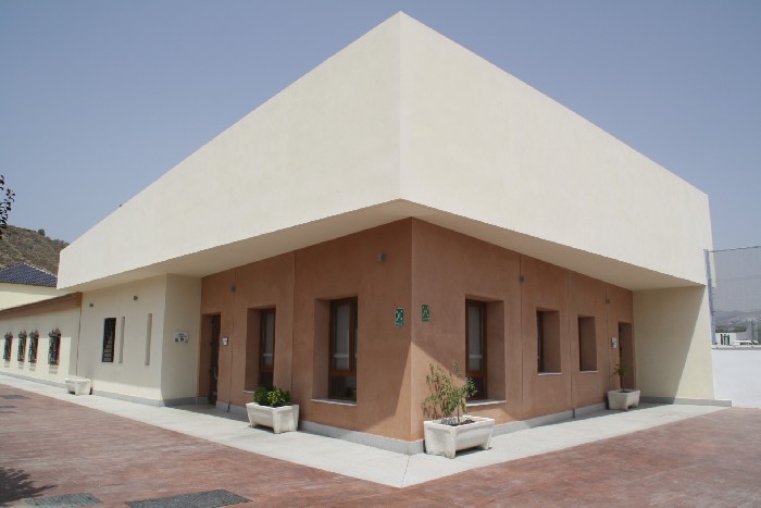 Ampliación y mejora de edificio residencial de menores. Purchena. :: LlinaresArquitectura